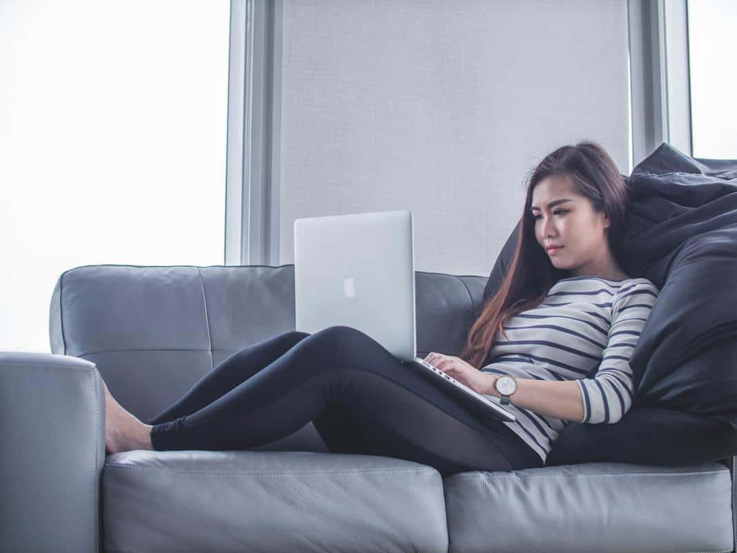 17 Top Work-From-Home Chat Jobs To Make Money In 2025