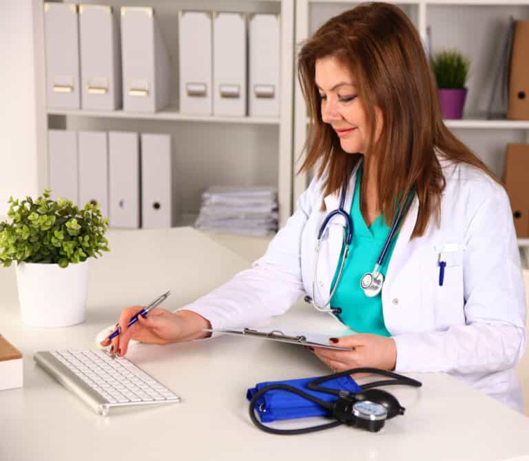 How To Become A Proofreader in 5 Steps (Earn $50/Hour)