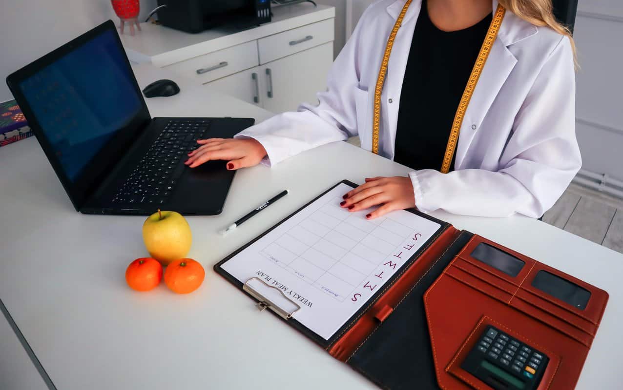 19 Better Jobs That Pay $30 An Hour With & Without Degrees