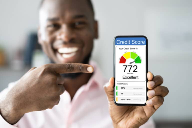 8 Best Credit Score Apps: Better Credit Monitoring In 2025