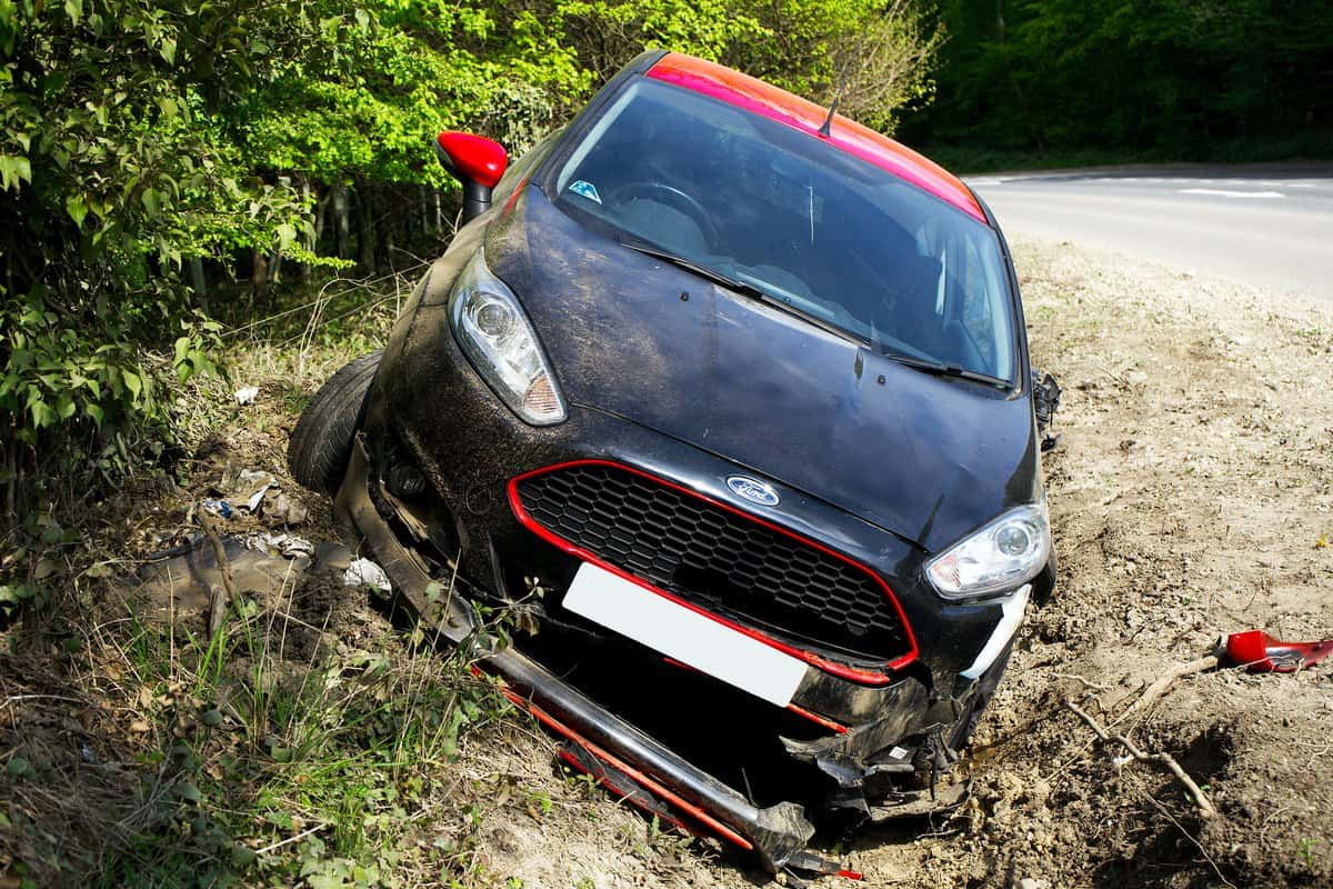7 Places To Sell Damaged Car & How To Sell Your Old Car